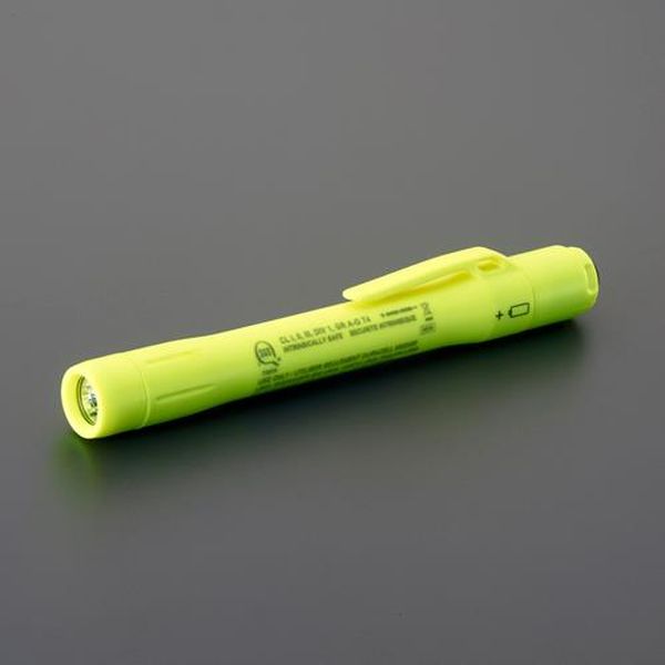 ●使用電池…単4×2本（付属）●明るさ…強●ルーメン…117●電池寿命(時間)…2.25●照射距離…24m●防水性能…IP68●サイズ…φ17×146mm●重量…54g（電池含）●材質…本体：ABSオーリング：NBRレンズ：ポリカーボネート...