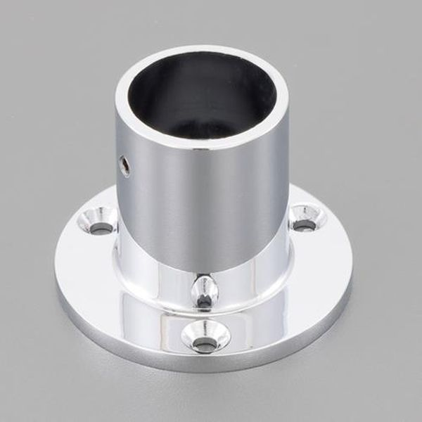●適用パイプ(mm)…38●プレート(mm)…67●全高(奥行)…43●材質…亜鉛ダイカスト（クロームメッキ仕上げ）●使用ビス径φ3.5mm●ロングタイプえパイプ長さ寸法の誤差を吸収できます。●止めネジ付でパイプの固定も可能●肉厚なのでパイ...