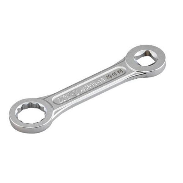 ●サイズ(mm)…19mm●差込角…1/2”●厚み(mm)…6●全長(mm)…131●重量(g)…90●用途…ボールジョイントのロックナットの取付●仕様…締付用●1/2”差込角付きの締付専用レンチ●ロックナットとドライブシャフトの隙間が狭い...