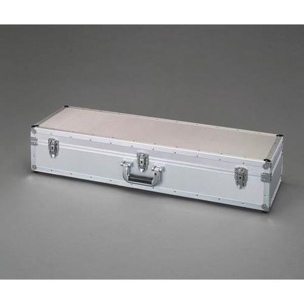 ●サイズ…(内寸)910(W)×260(D)×155(H)mm(外寸)930(W)×280(D)×175(H)mm●材質…アルミ●重量…5.8kg●耐荷重…8kg●ケース内側全面に3mm厚硬質ウレタン貼り●手持ち用ハンドル1個付き●鍵2本付...