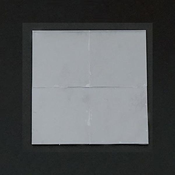 ●サイズ(mm)…50×50●入数…4枚●厚さ…5mm●材質…ポリウレタン●硬度…アスカーC23●適正荷重…22.5kg●転倒防止や仮固定材、吸着パットに使用できます。●防振、衝撃吸収性に優れた軟質ウレタンシートです。●貼り剥がしができるだ...