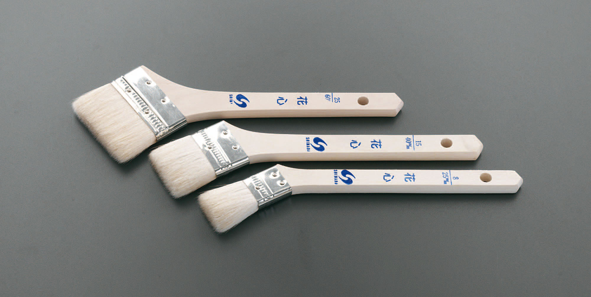 【セット内容】3本組セットサイズ：8号、15号、25号各1本用途：万能タイプ毛材質：羊毛柄材質：黄毛色：白毛全長：210mm、220mm、230mm毛幅：25mm、40mm、60mm毛丈：30mm重量：77g（3本セット）000012001...