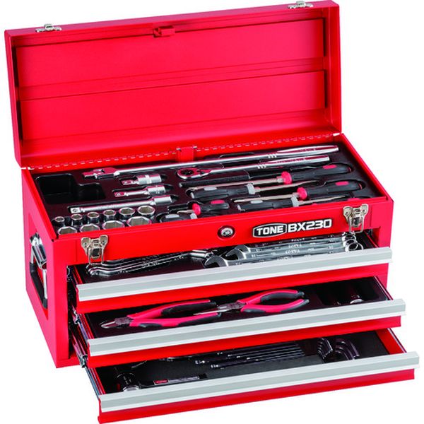 ・自動車整備に欠かせない工具を厳選したベーシックな工具セットです。・多彩な機能と作業性のよいツールチェストを採用しました。・自動車整備用。・ケース色：レッド・ケース寸法(mm)間口：508・ケース寸法(mm)奥行：232・ケース寸法(mm)...