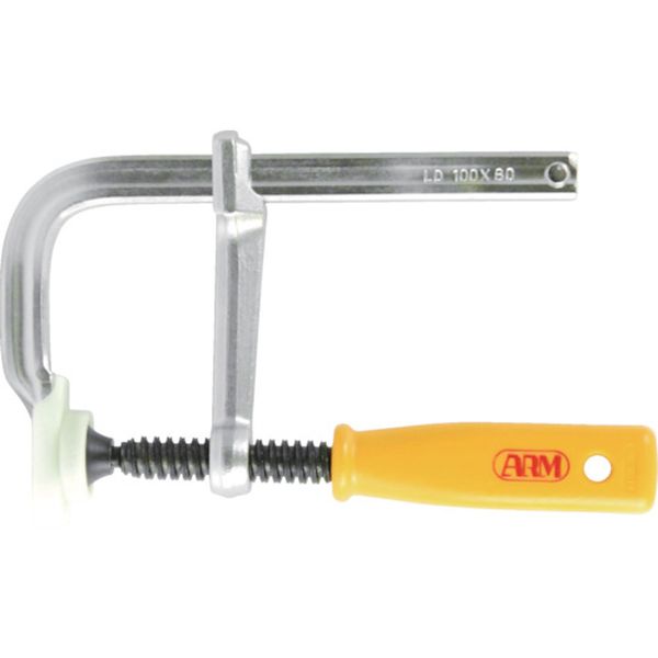 ・木工・仮止め・接着作業などに使用します。・保護キャップ付のため相手を傷つけにくいです。・木工作業、接着、仮止め作業用。・全長(mm)：210・最大口開き(mm)：100・ふところ(mm)：80・フレーム寸法(mm)A：15.6・フレーム寸...