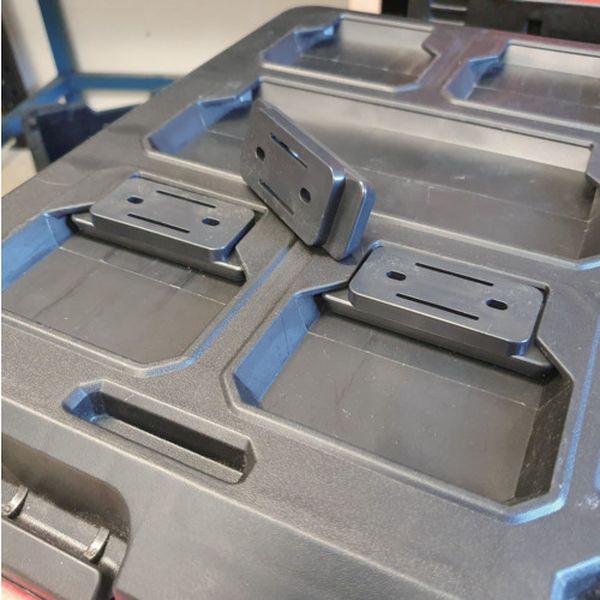 ・ミルウォーキー(Milwaukee)のパックアウトシステムに対応した連結用アタッチメントです。・本商品を用いれば、どんな物でも Milwaukee PACKOUTシステムに連結することが可能となります。・別売りのマウンティングクリート品番...