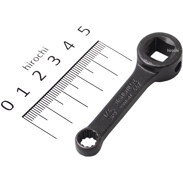 447ASP-8 スタビレー STAHLWILLE 3/8インチsq トルクレンチ用スプラインアダプターです。サイズ(")：1/4ソケット部外径：10.4mm差し込み部外径：19mmメガネ部厚み：6mm差込部厚み：11mmヘッド中心から本体...