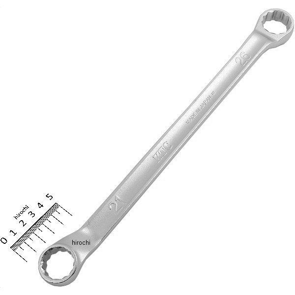 M5-2126 45°×28°ロングめがねレンチ (21mm/26mm)立ち上がり角は狭い場所でも使いやすい45°×6°を採用。オフセット高さと長さを抑え、狭い場所での使い勝手をよくすると同時に、ボルト・ナットに効率よく力を伝えます。柄は、...