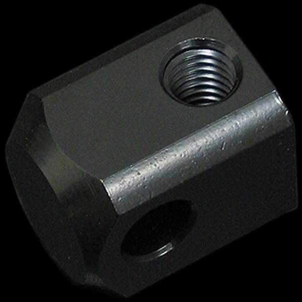 縦:30mm 横:22mm高さ:25mm ネジ穴:3/8-16素材:スチールネオファクトリー製5-3/4インチヘッドライトに取り付け出来るヘッドライトブロックです。今までのブロックだと加工が大変！という場合にご使用ください。ソフテイルにボル...