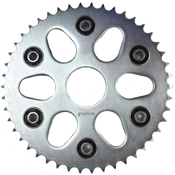 サンスター SUNSTAR リアスプロケット スチールセロー250丁数:45チェーンサイズ:428カラー:シルバーまたはブラック※品番により異なります。選択はできません。材質:スチール（S45C）【特長】材質は硬さと耐久性にこだわった炭素鋼...