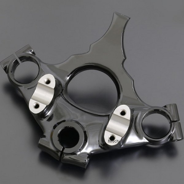 ピーエムシー PMC トップブリッジ 穴有りホンダ CB750K0オリジナル復刻版のステムトップブリッジ。ボルトの締め付けトルク管理不足や経年劣化によりヒビ割れを起こす前に交換する事をお勧め致します。速度警告灯の使用ができる穴アリと穴ナシの...