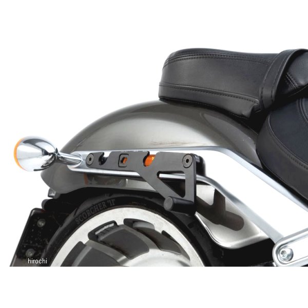 SWモテック SW-MOTECH SLH サイドキャリア 右側17年以降 ハーレー FAT BOY、S,ブレイクアウト、S素材:スチール(パウダーコート仕上げ)サイドバッグクイックリリース機能※右用はサイレンサーに接触するためLC2サイドバ...