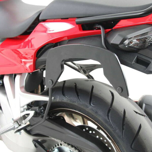 14年-20年 ホンダ VFR800素材：スチール/アルミニウム耐荷重：5kg（Orbitサイドケース使用時は片側3kg）※取り付けには多少の加工が必要な場合がございますソフトサイドバックをを使用する際には「C-Bow / シーボウ」が必要...