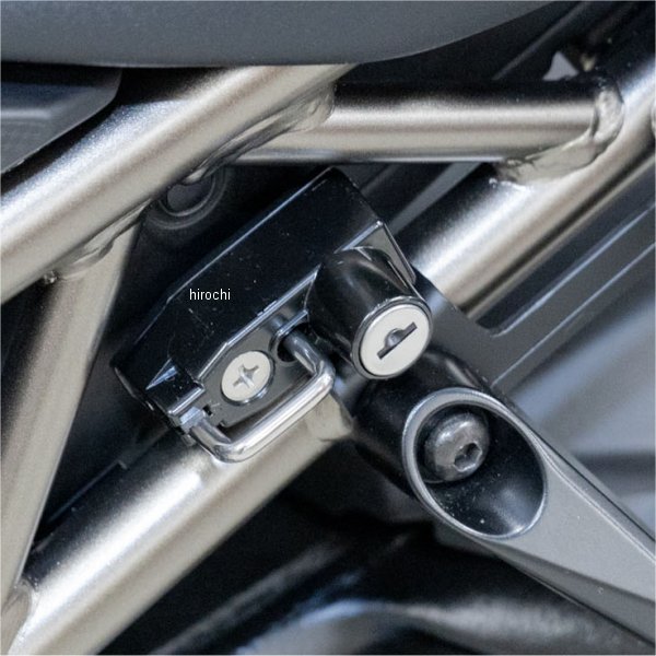 キジマ ヘルメットロック22年 スズキ GSX-S1000GTステー:スチール製ブラック仕上げツーリングを考えて登場したGSX-S1000GTをさらに使いやすくする定番の便利アイテムが登場しました。パニアケース取付も考慮し、ヘルメットロック...