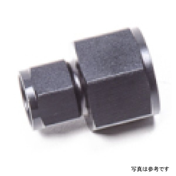 Radium Engineering フィッテイング 10AN Female to 6AN Femaleメーカー：Radium Engineeringメーカー品番：14-0531・掲載画像は、カタログより抜粋した参考画像となっております。ご...