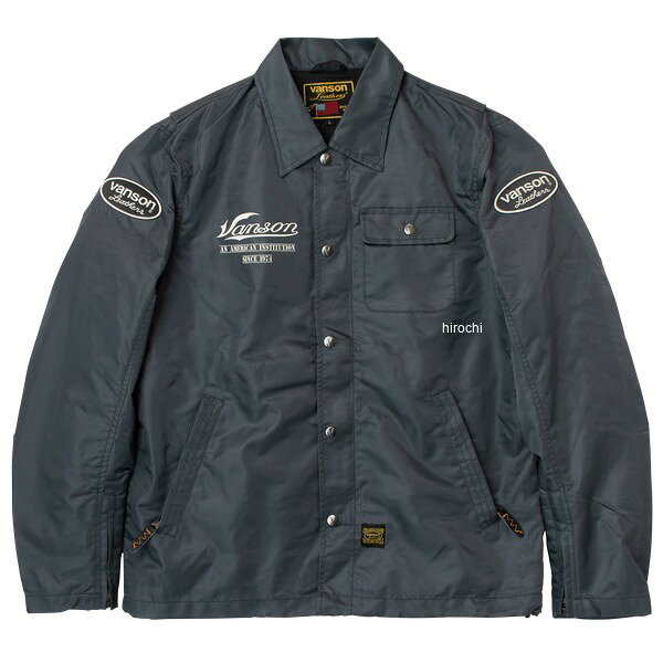 バンソン VANSON 2026年春夏モデル コーチジャケット Lサイズ GYサイズ：Lカラー：グレー素材:ナイロン+PUコーティング本体生地は、防水撥水機能を高めるナイロンPUコーティング。裏地にはメッシュ素材を採用。装飾は刺繍仕上げのワ...