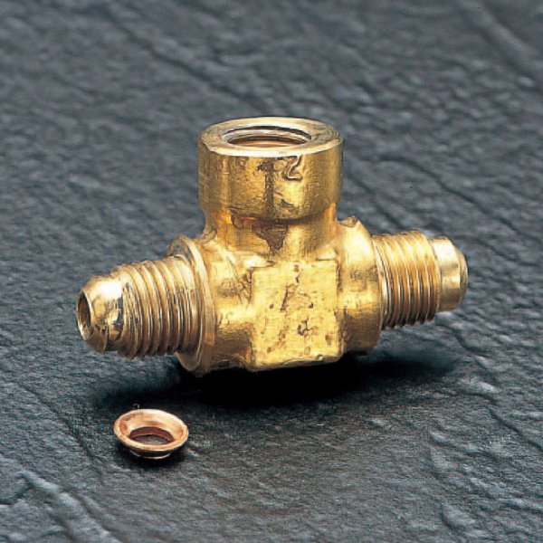 オス、メスねじサイズ：1/4"フレアー材質：真鍮入数：1個銅パッキン付000012012348　