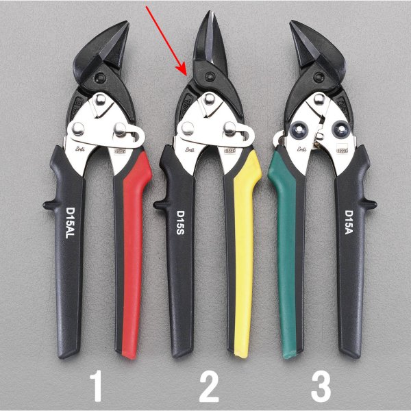 材質：刃物鋼刃部硬度：HRC59切断能力：鉄板：1.2mm全長：180mm刃長：20mm重量：約200g左右兼用タイプ狭い場所での作業に便利なコンパクトタイプサイズは25%小さくなっていますが、能力は通常サイズのものと変わりません。0000...