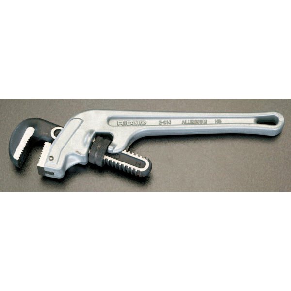 全長：350mmパイプ外径：50mm重量：1.1kgハンドルがアルミ製のため、普通のパイプレンチより軽量です。狭いスペースやパイプが壁に近く並行に並んで入り場合でも、迅速にしかも簡単に作業ができます。000012012055楽天 JP店　