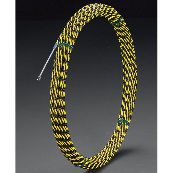 材質：ポリエステル使用荷重：3.4kN(346kgf)テープサイズ：φ6.2mmX30mスチール製リードヘッド付細いラインと太いラインを撚り合わせる画期的な構造で摩擦抵抗は1/3カーブやコーナーの多い配線作業でスピードアップガイドワイヤー付...