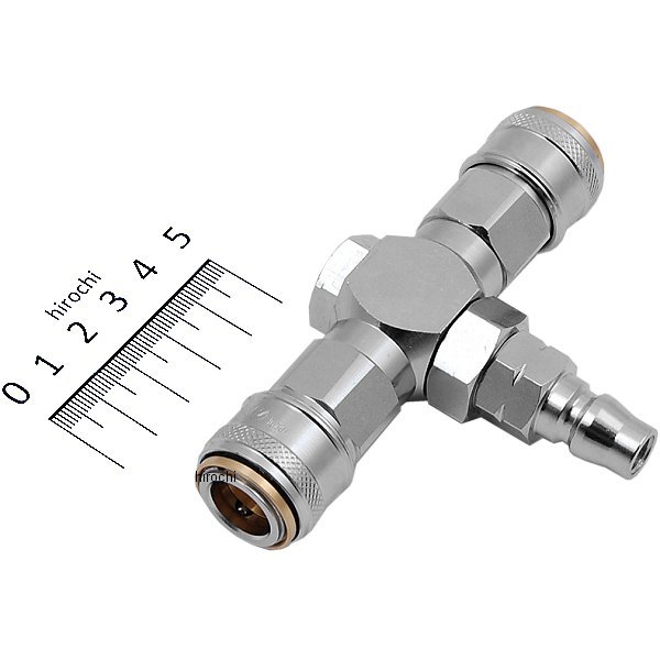 ●使用圧力:1.0MPa●材質:鋼鉄・真鍮●サイズ:20型プラグ式●取出し口:ソケット×2（ワンプッシュ式）一本の配管から2分岐に空気を取り出す事が出来ます。スイベル式000012253344　