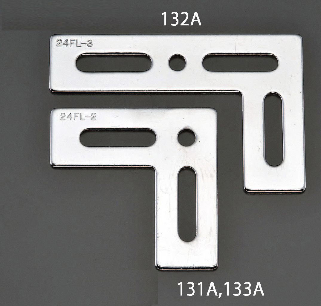 材質：スチール(クロムメッキ)厚み：2.3mm長さX長さ：65X65mm幅：24mm穴数：1長穴数：2穴径：6.5mm長穴サイズ：7X29.5mm重量：約45g入数：1個000012221650　