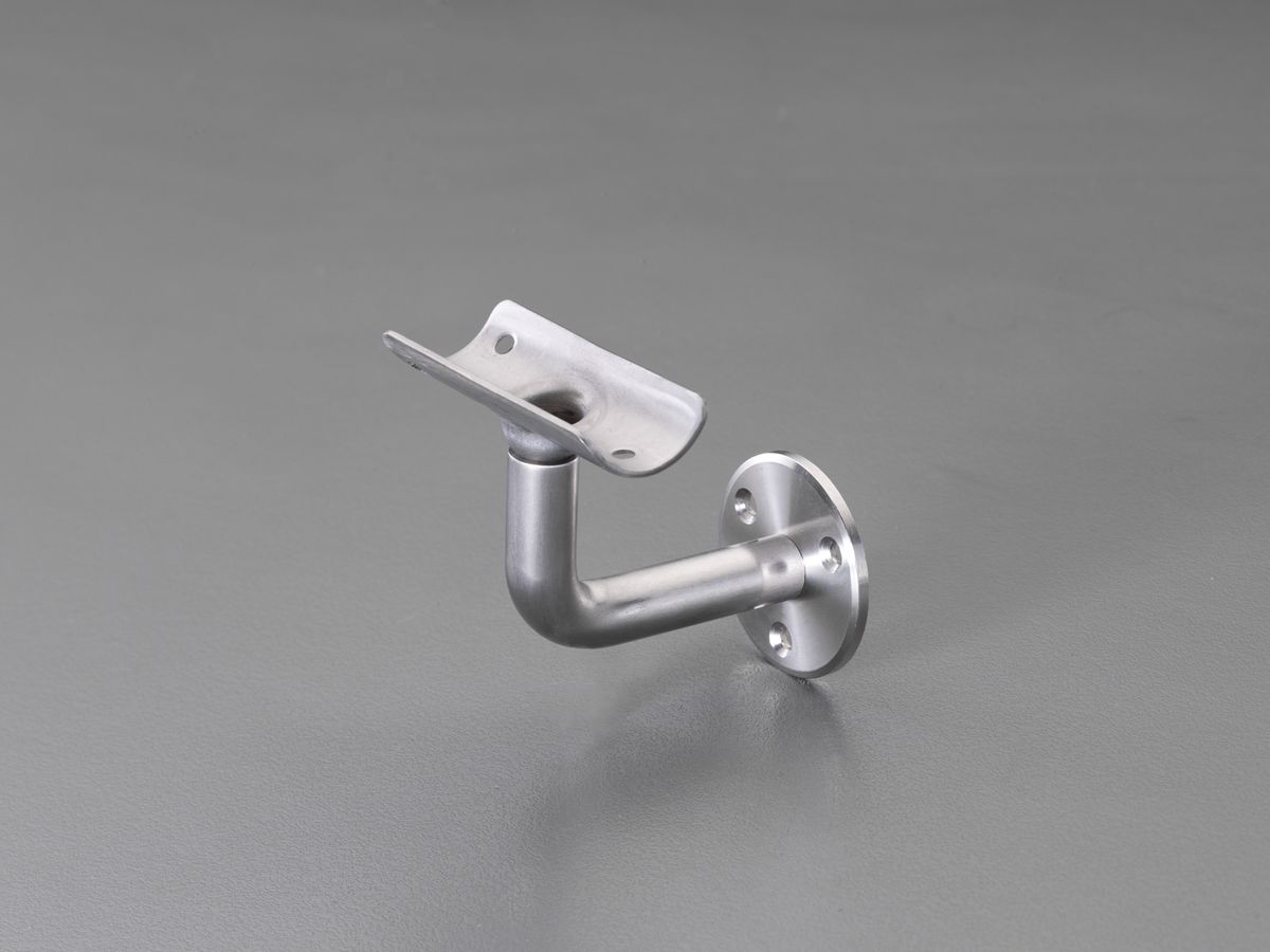 ●用途:階段手すりや落下防止など●材質:ステンレスSUS304●仕上:ヘアライン仕上●適用手すり径:32mm●出幅A:58mm●手すり受け部:80mm●軸径:16mm●ベース径:55mm●付属品:木ネジ首振り傾斜対応タイプで、階段などの傾斜...