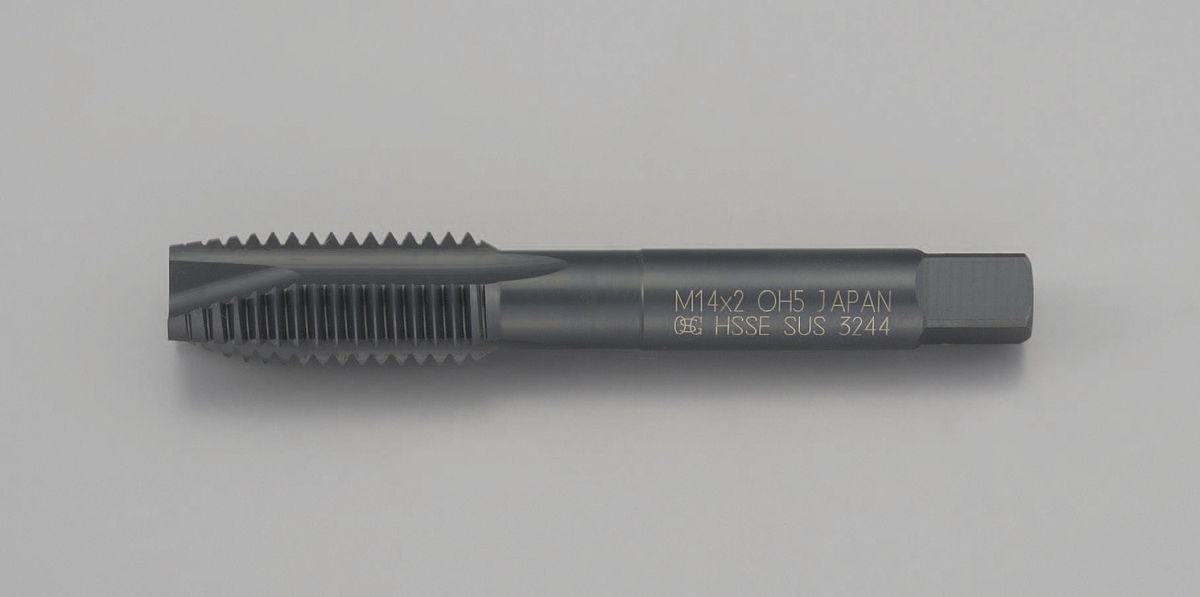 ●材質…高バナジウムハイス(HSSE)●食付…4P●呼び…M3×0.5●全長…46mm●被削材…ステンレス鋼、低炭素鋼、中炭素鋼、高炭素鋼、合金鋼、工具鋼、鋳鋼、ダクタイル鋳鉄、銅、黄銅、黄銅鋳物、青銅、アルミ圧延材、アルミ合金鋳物、亜鉛合...