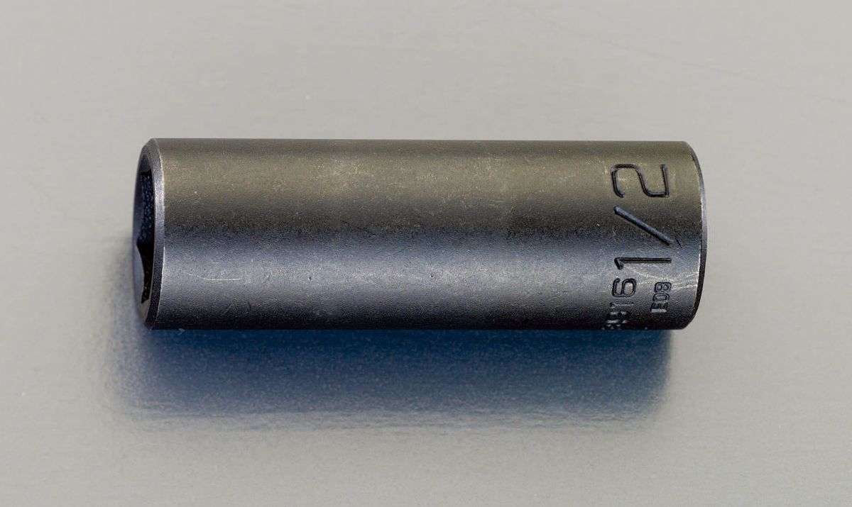 ●差込角…1/2”●対辺(mm)…24●外径…35.3mm●全長…88.9mm●材質…スチールピン固定用000012095836