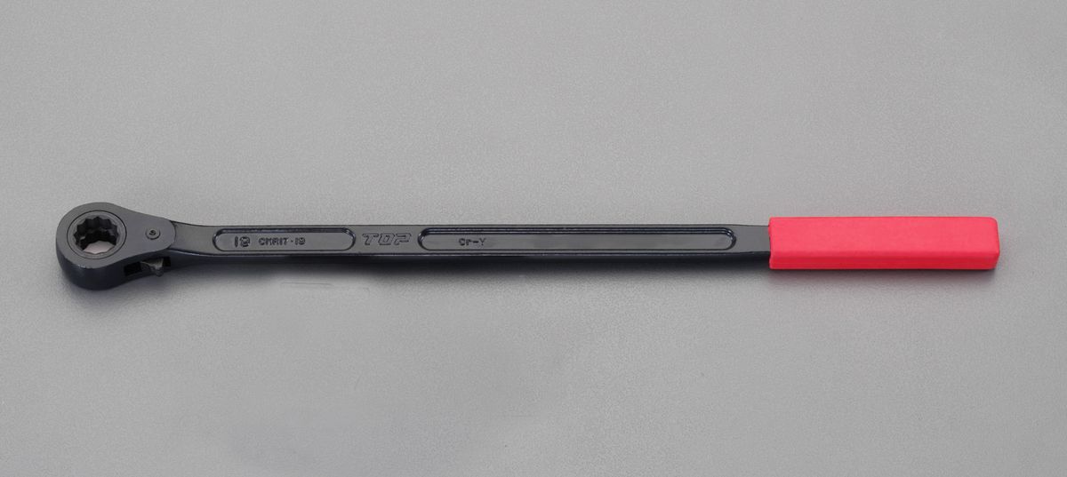 ●サイズ…17×19mm●頭部外径…41mm●保証トルク…19mm：367.7mm、17mm：308.9mm●重量…560g●材質…クロムバナジウム全長・・・452mm頭部厚・・・18mm12ポイント左右切替式トラクター、耕運機用爪のボルト...