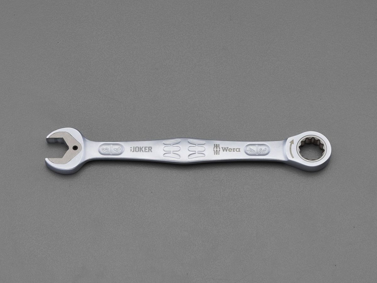 ●サイズ…7/16”●全長…165mm●材質…クロムモリブデン鋼ニッケルクロムメッキ仕上げ30°の少ない角度で作業可能です。スパナ部は12角仕様。狭い隙間でも快適な作業が可能です。スパナ部片側は6角のプレート付。ボルト抜け落ちのストッパーに...