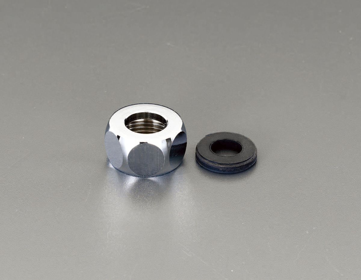 ●材質:黄銅・EPDM外径16mmの巻フレキパイプを異径(呼20 G3/4)にするためのナットです。000012206373　
