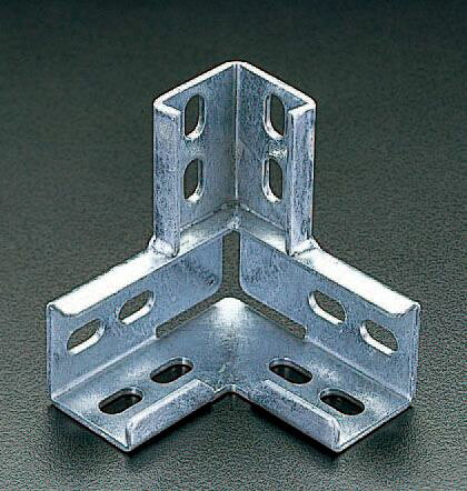 ●材質:ステンレス●サイズ:103×113mm●アングル差込幅:48×48mm●厚み:3.0mm●穴サイズ:11×20（L）mm000012096308　