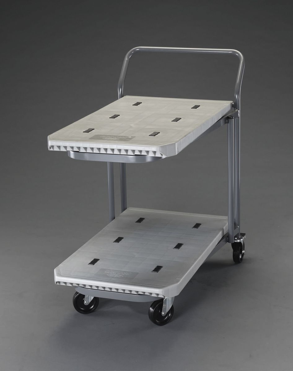 ●積載均等耐荷重:200kg●荷台サイズ:810×479mm●荷台材質:ポリプロピレン●押手高さ:912mm●床高さ:上段:715mm、下段:210mm●重量:15kg●車輪径:100mm(ウレタン車)●車輪:自在×2、固定（ブレーキ付）×...