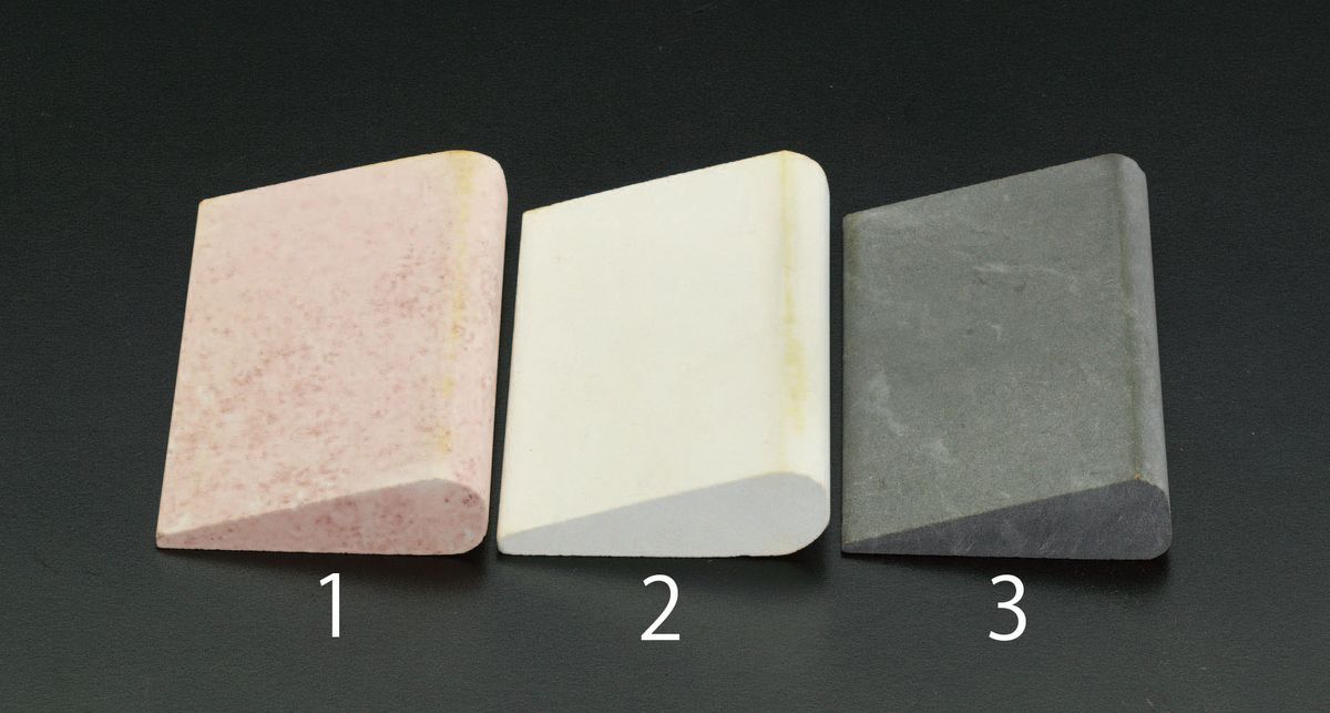 砥石サイズ：100X50X1.6から13.0mm付属品：革ケース仕様：細目アーカンサスストーン天然石の為、写真の色や模様、筋目が異なったり、部分によっては多少の割れ、欠けがありますが、特に使用上の支障はございません。000012026951　