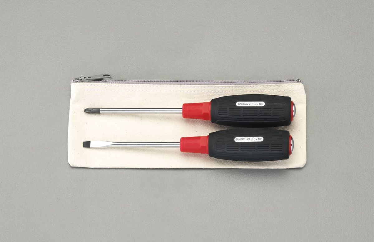 ●(+)ドライバー…先端×軸径：#2×6.0mm、軸長：100mm●(-)ドライバー…刃幅×刃厚：6.0×0.9mm、軸長：100mm●袋付…EA925MC-11A（250×100mm）2本組ハンドルは滑りにくく、力の入るスリット形状打撃で...