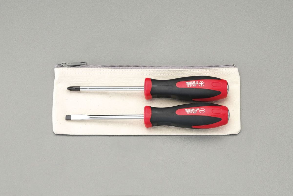 ●(+)ドライバー…先端×軸径：#2×6.3mm、軸長：100mm●(-)ドライバー…刃幅×刃厚：6.0×1.0mm、軸長：100mm●キャンバス工具袋付…EA925MC-11A（250×100mm）2本組打撃できる貫通柄タイプマグネット付...