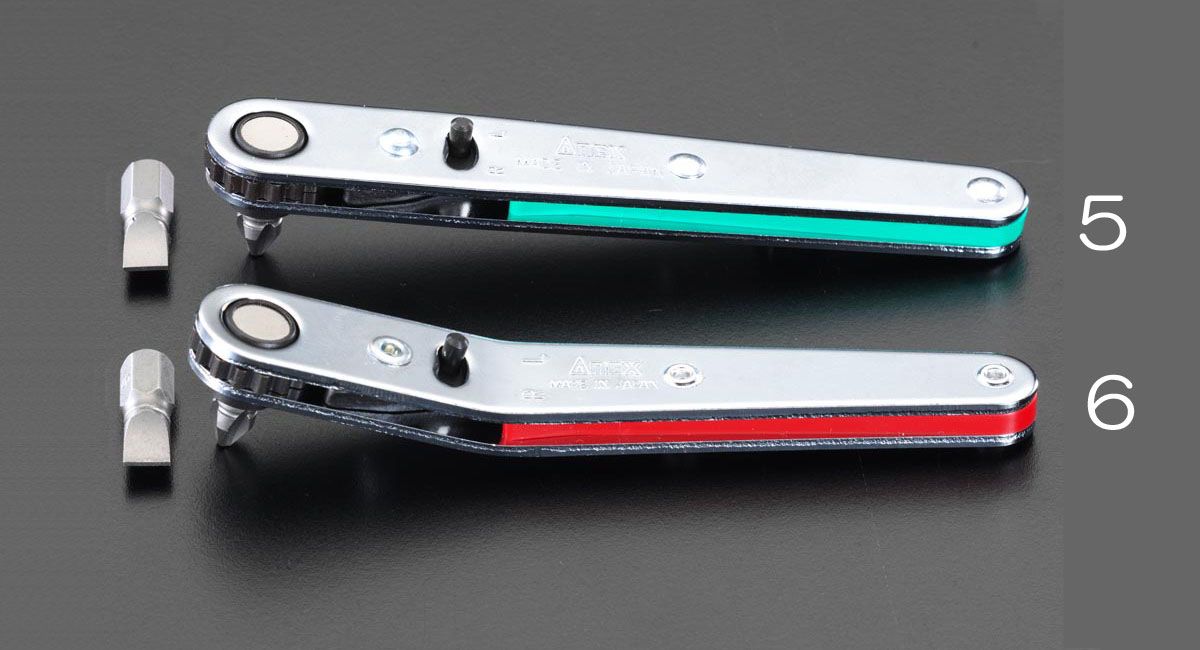 ●六角シャンク…1/4”●ラチェットハンドル…110mm●ビット…(+)＃2、(-)6mm●仕様…オフセットハンドル差込部にマグネット付ラチェット左右切替式ビット使用時でも厚さ21mmの薄型ヘッド部分000012073303楽天 JP店　