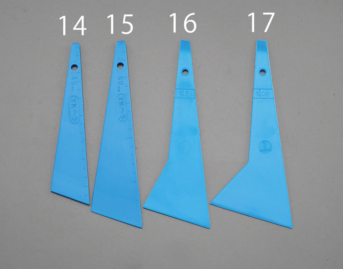 材質：ポリエチレン腰の強さ：軟め全長：190mm先端幅：45mm先端厚：1.5mm重量：11g色：青用途：パテ処理作業等に000012086351楽天 JP店　