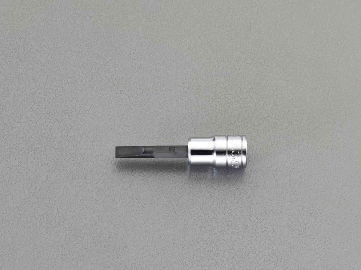 ●差込角…3/8”●サイズ…a：1mm、b：6mm、D：17mm、L1：37mm、L2：66mm重量：45g差込角側（四角形状）にパワーフィットを採用することで、接触を線から面に変え、応力の集中を防ぐことでエッジを傷めにくくし、より確実な締...