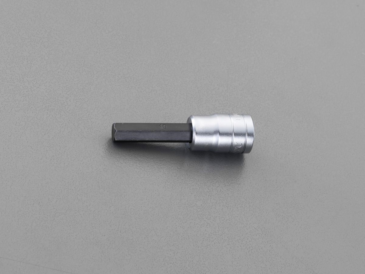 ●差込角…1/2”●サイズ…S：10mm、D：22mm、L1：43mm、L2:77mm●重量…98gパワーフィット形状では、ボルト・ナットとの接触を線から面に変え、応力の集中を防ぐことでボルト、ナットのエッジを傷めにくくし、より確実な締め付...