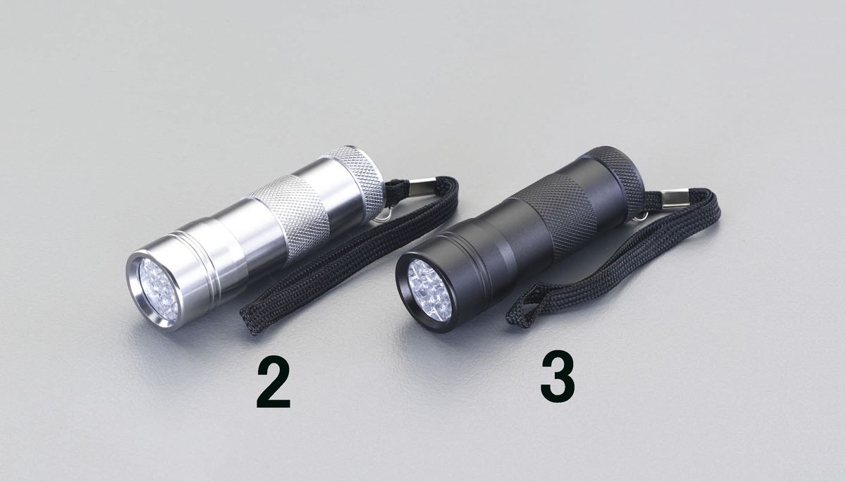 ●光源…砲弾型φ5mmLED球●照射パターン…点灯●明るさ…5ルーメン●紫外線波長…396nm●電池寿命…約6時間●サイズ…φ30×96mm●重量…110g(電池含)●カラー…ブラック●使用電池…単4電池×3本(付属)散光ハンディタイプのU...