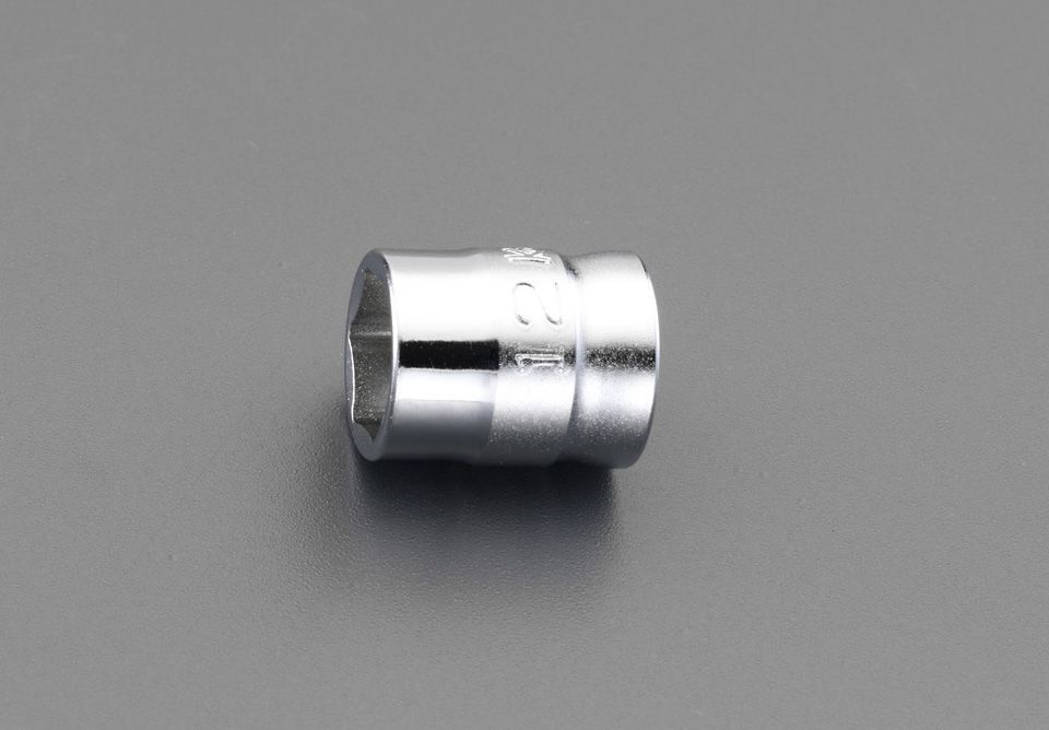 ●材質…クロムモリブデン鋼●差込角…9.5mm (3/8”)●ポイント…6ポイント●対辺…6mm●ソケット深さ(l)…3.5mm●外径(D1/D2)…9.1/17mm●全長(L)…19mm●重量…17g●特長…・コンパクトさを追求したソケッ...