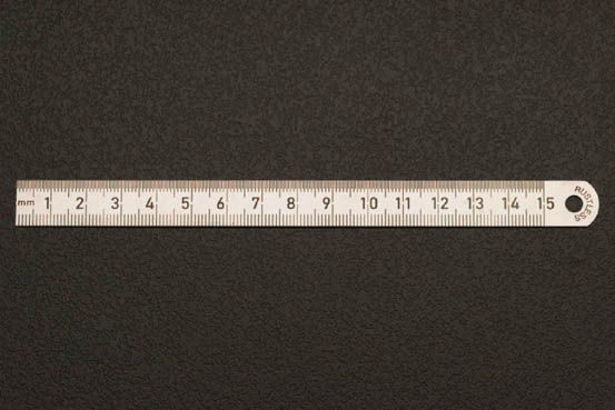●材質…ステンレス、防錆処理●最小目盛…0.5・1mm●目盛×幅×厚み…150×13×0.5mm上下ミリ表示片面目盛000012017246楽天 JP店　
