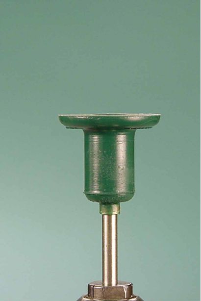 ●最高回転数…15000rpm●軸径…3mm●全長…34mm●外径…20mm●高さ…17mm各種ディスクを貼付けて使用する柔軟性のあるゴムパッドです。000012240859　