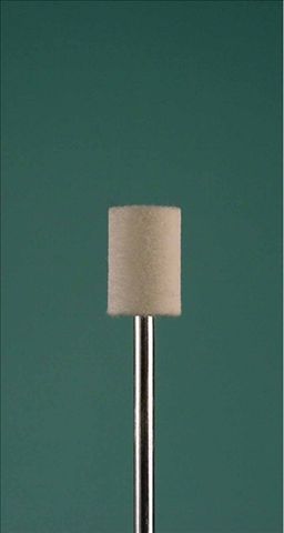 ●材質…羊毛●直径…10mm●軸径…3mm●高さ…15mm●硬さ…ハード●最大回転数…30000rpm上質できめ細かい羊毛を高密度に圧縮したバフです。形状変化が少なく研磨剤の保持力にも優れ効果的な研磨が出来ます。ソフトタイプに比べ、油分、水...