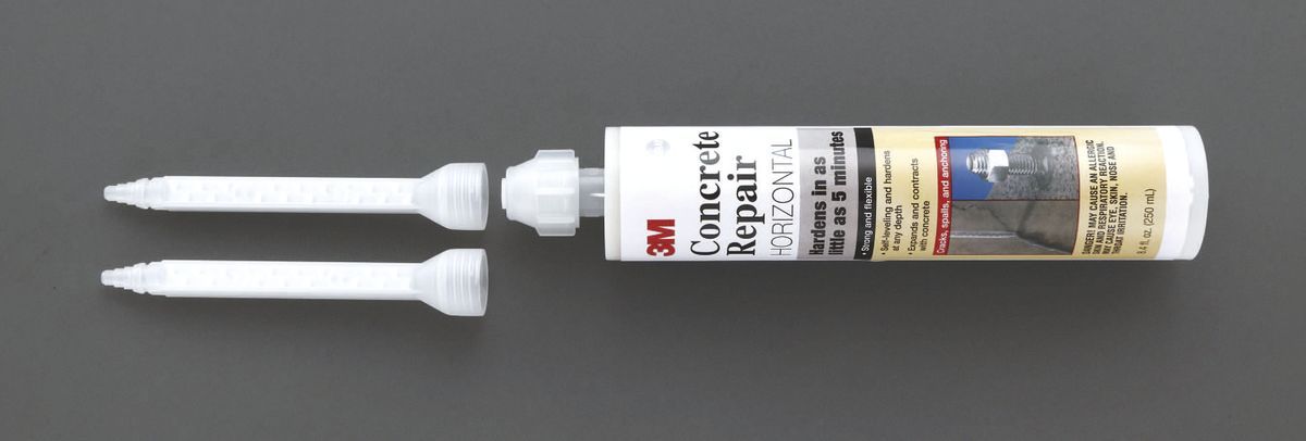 ●内容量:250ml●可使時間:5分(23℃)●硬化時間(完全硬化):60分(25℃)コンクリート床の欠け補修・充填、ひび割れ補修、その他モルタル・タイル・陶器・木材等の補修に車止め、点字タイルの固定に市販コーキングガンで使用できます。00...