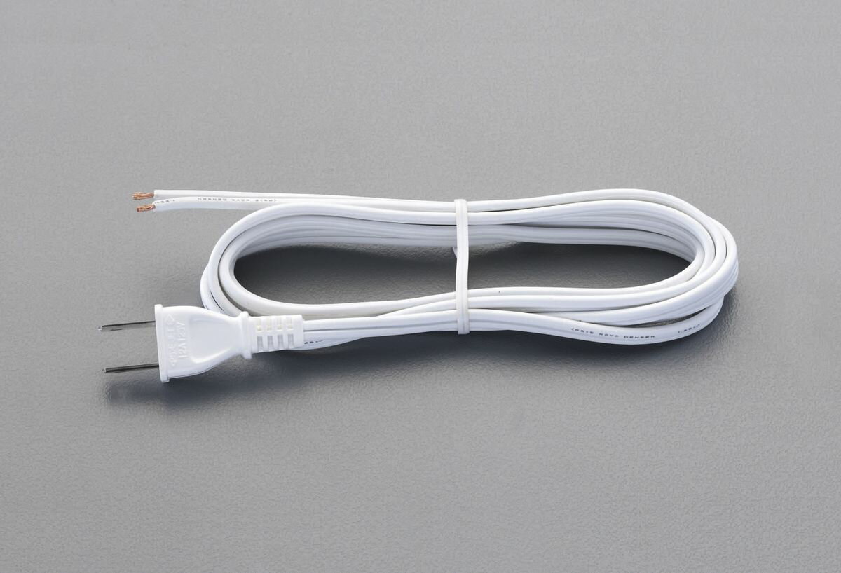 ●定格容量:12A 125V(1.25mm2×2心)●長さ:2m平形プラグ付000012216772　