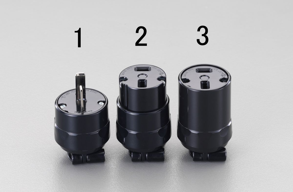 ●定格容量:20A 250V●サイズ:φ42.5×72mm●適用電線:2mm2、3.5mm2プラグ2P3M端子RoHS対応品000012054979　