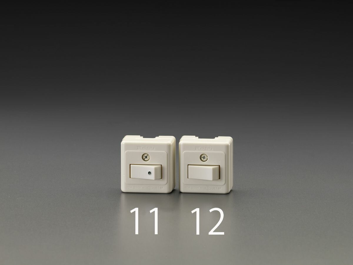 ●定格容量:10A 300V●サイズ:27.5(D)×49×49mm●スイッチ:片切RoHS対応品000012064986　