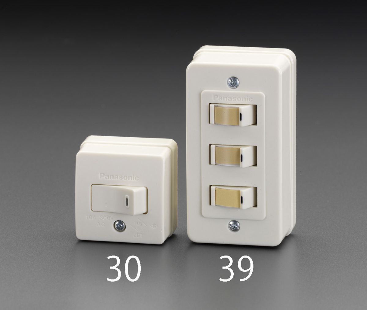 ●定格容量:10A300V●スイッチ:3個●適用電線:IV:2mm2、3.5mm2VVF:φ1.6、φ2mm●サイズ:52×95×35.9（D）mm片切タイプ巻締端子式000012257958楽天 JP店　